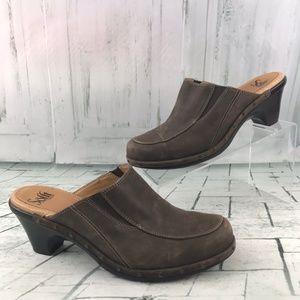 Sofft | Shoes | Sofft Womens Nue Buck Mule Clogs Size 9m | Poshmark
